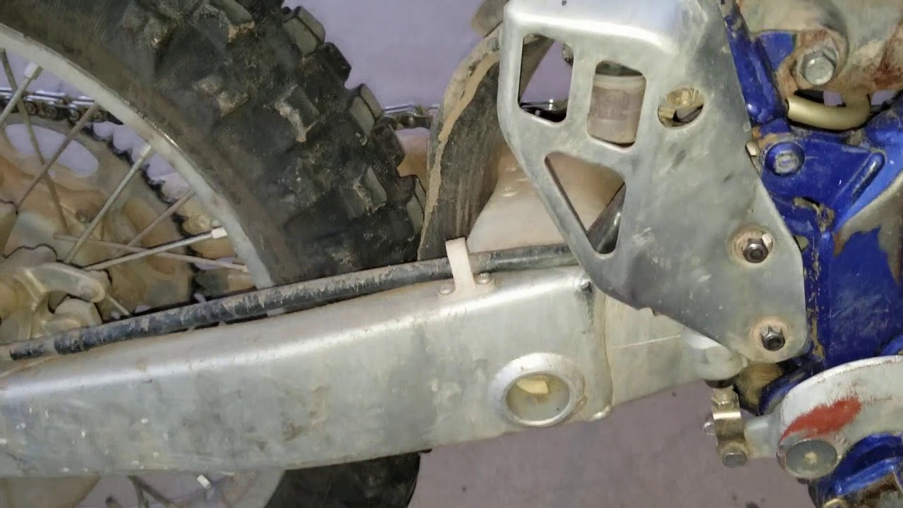 99 WR400F, walk around - YouTube