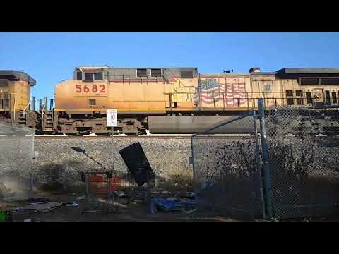 UP 6807 Manifest Train With Mid-DPUs South - Panella Park Stockton CA - YouTube