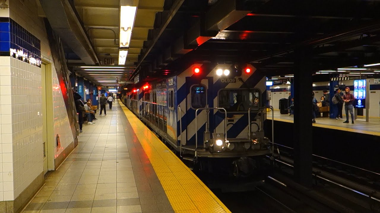 MTA New York City Subway : MPI MP8AC-3 R156 Work Train Passing Through ...
