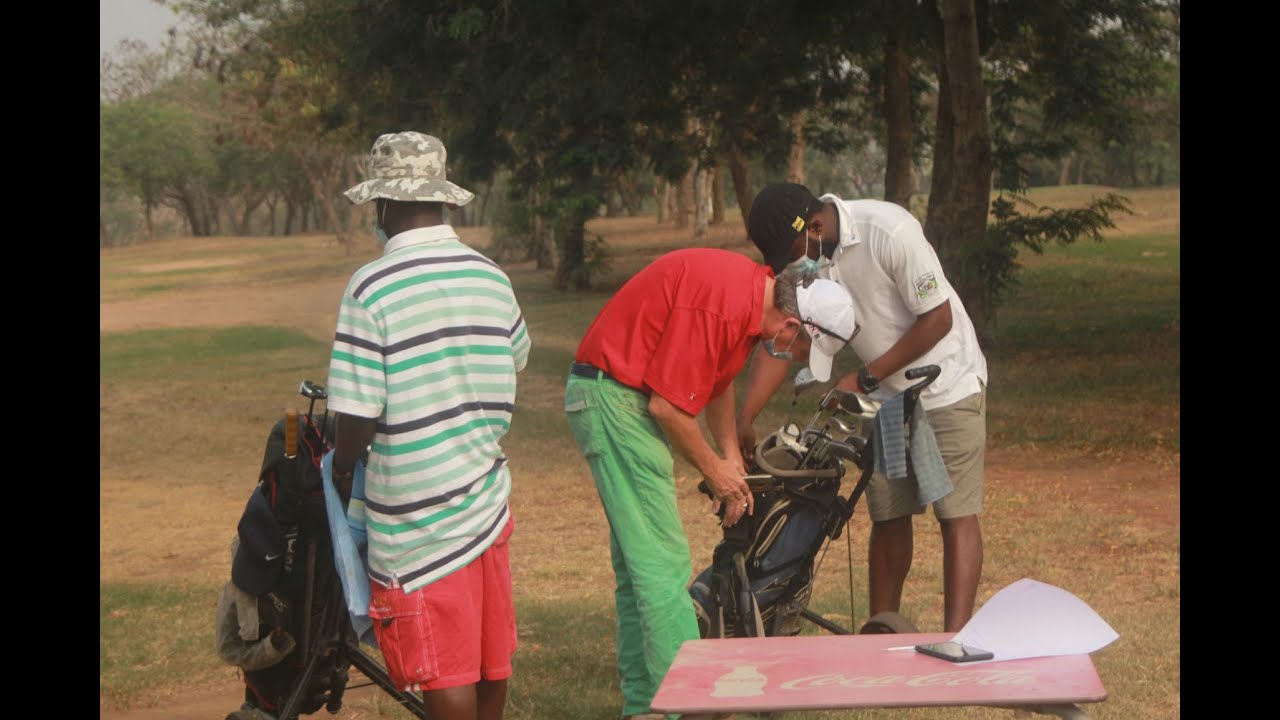 INTERVIEW WITH GOLFERS AT THE CELEBRITY GOLF CLUB - YouTube