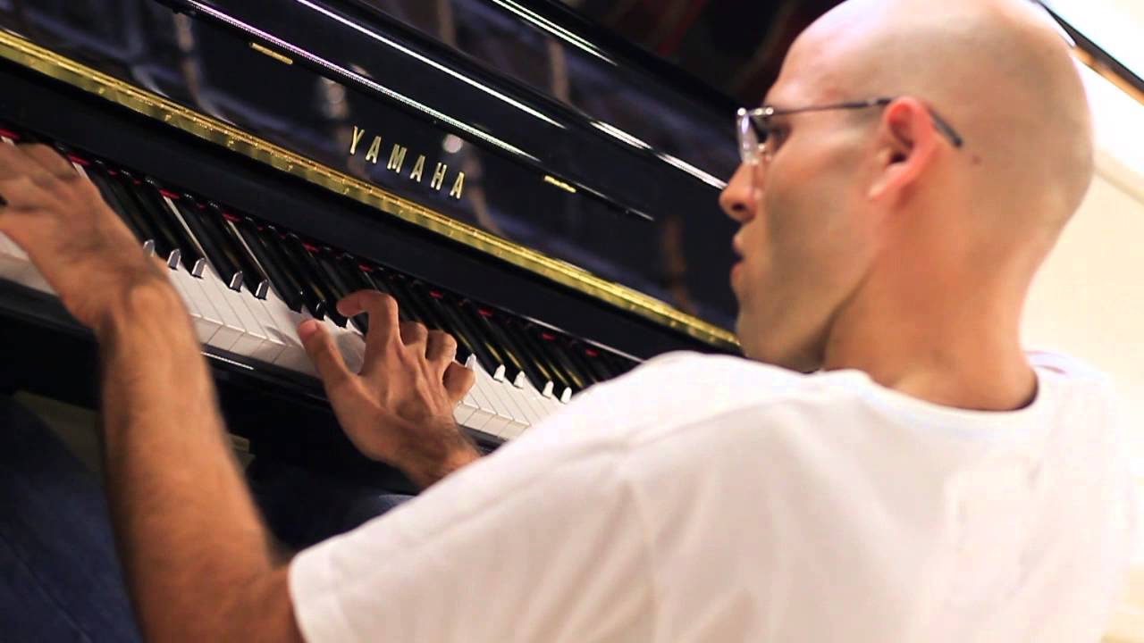 Dorian Bugeja (Carly Comando - Everyday) - YouTube