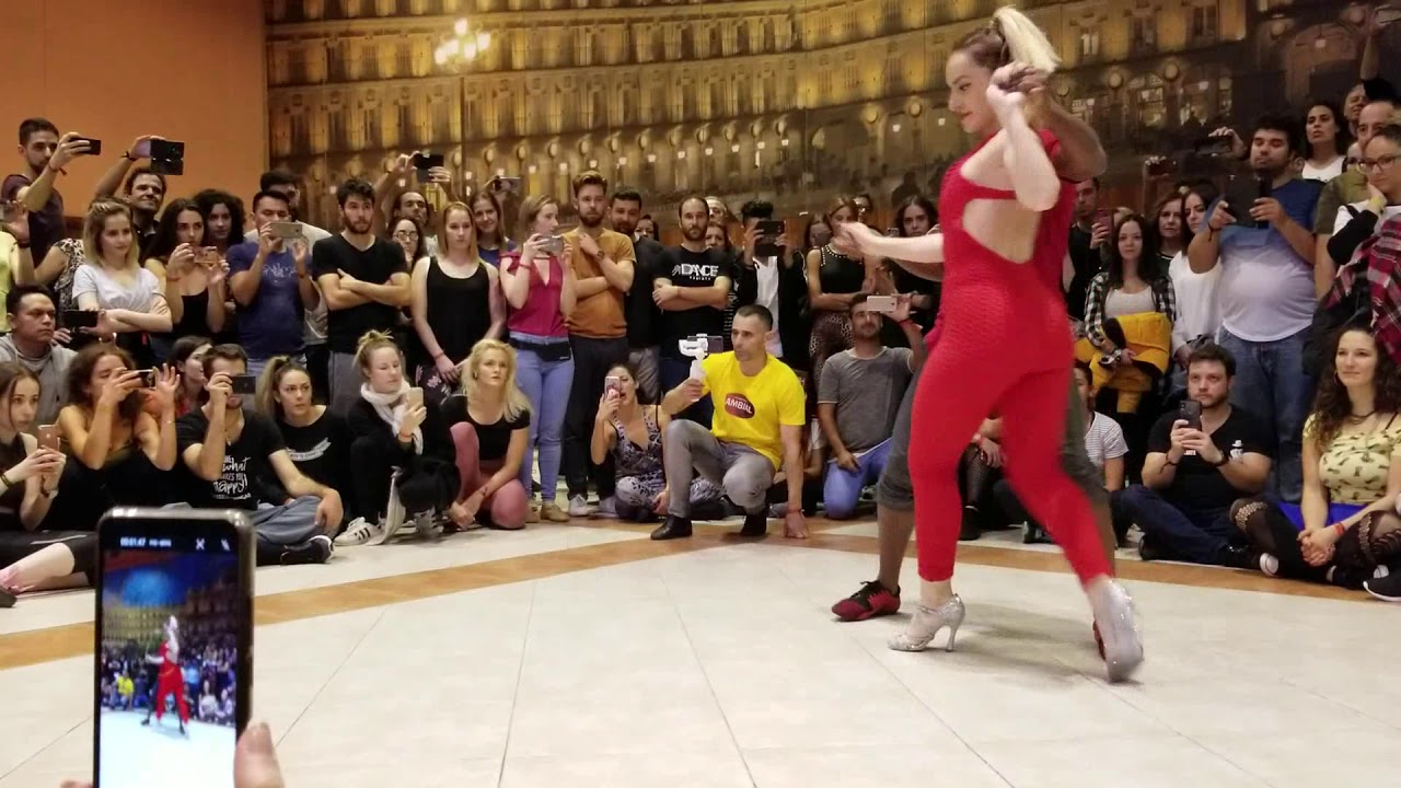 Bachata - Partner Work 3 by Alfredo y Andrea - YouTube