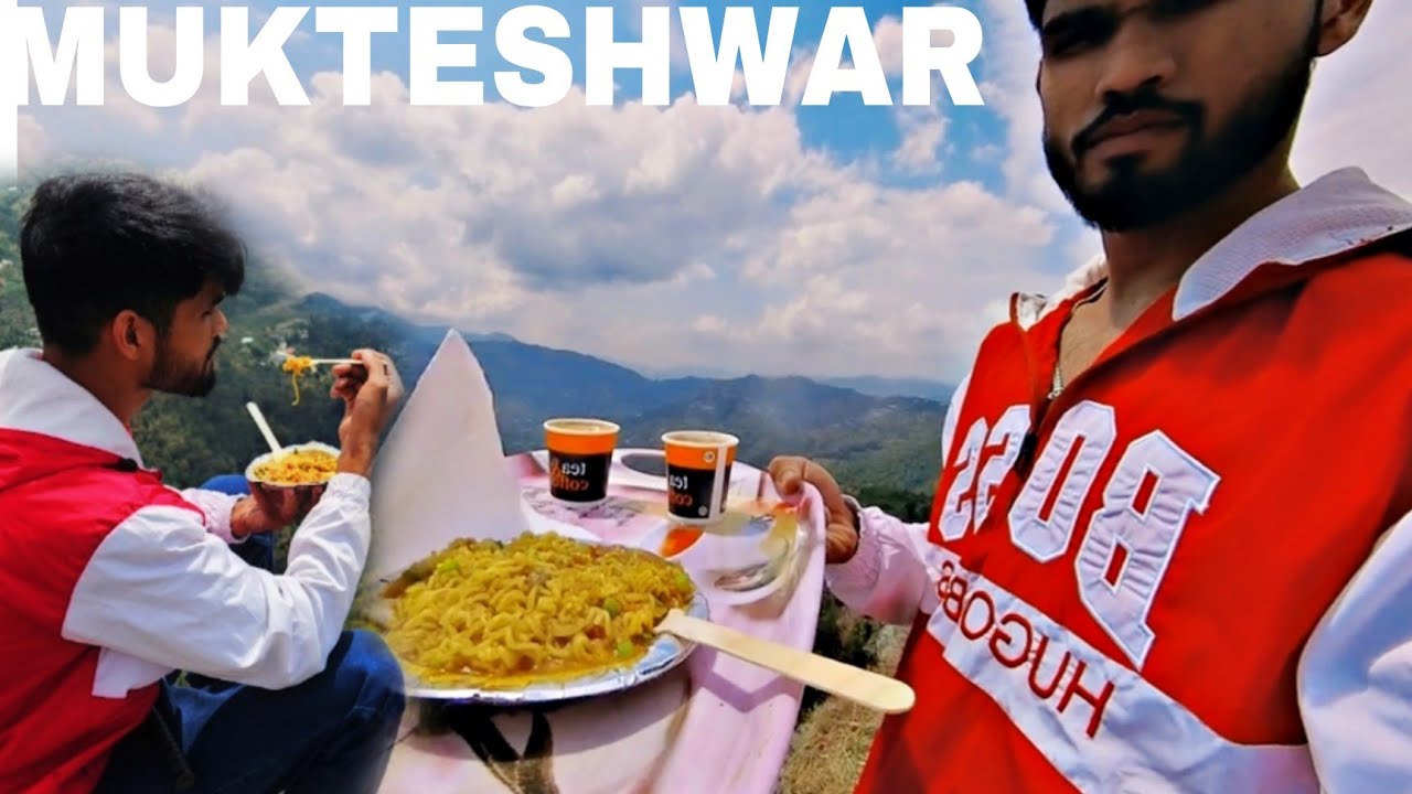 In Waadiyon Mai Maggi 😍 !! Mukteshwar Chauli Ki Jali View Point👌 ...