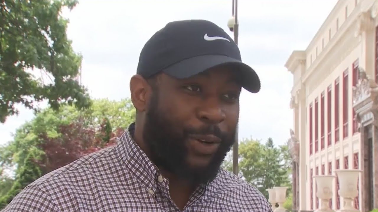 LaShaun Carter, member of Columbus' police advisory board - YouTube