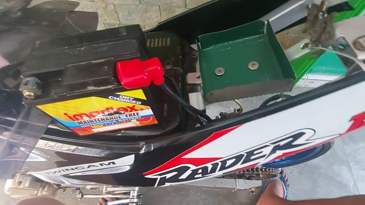 DIY Battery holder Raider 150 - YouTube