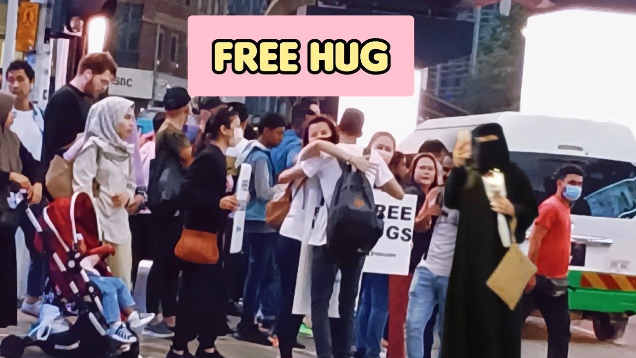 Deadly Hugs Huggy Wuggy Social Experiment | Valentine's Day - YouTube
