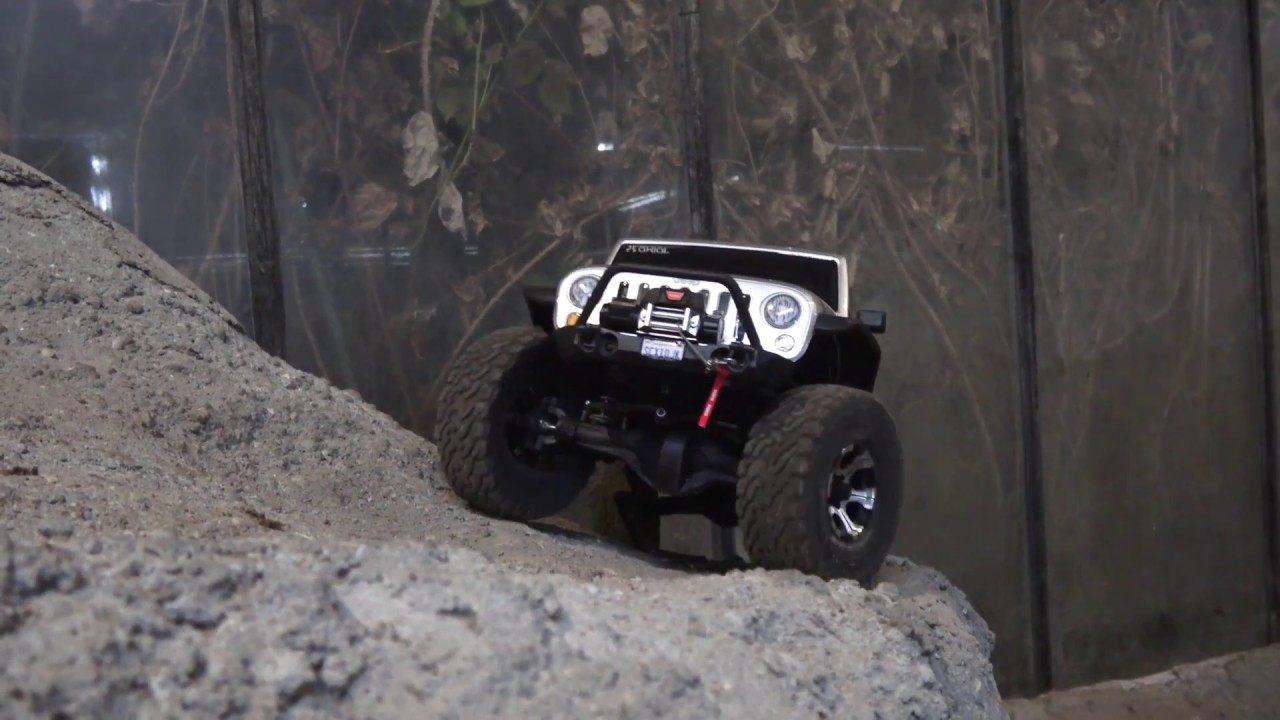 RC Adventures! Action! crawler on very cool parcour - YouTube
