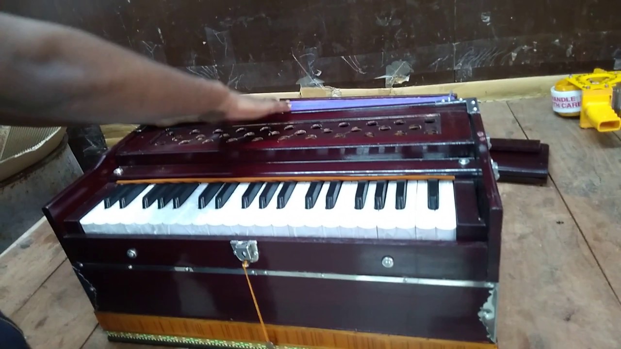 Harmonium's bellow making bad sound - how to fix - YouTube