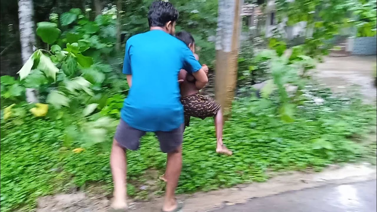 স্যুট না করতে পেরে আড্ডা মেরে সময় কাটাচ্ছিলাম | Daily Life Still ...