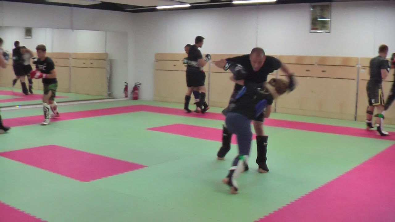 Cours Sanda MMA club Kung-fu Contact Espoir - YouTube