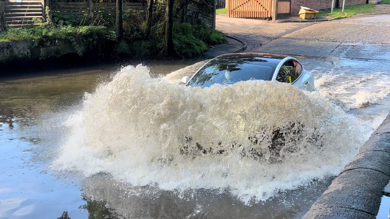 Rufford Ford || Vehicles vs Flooded Ford compilation || #84 - YouTube