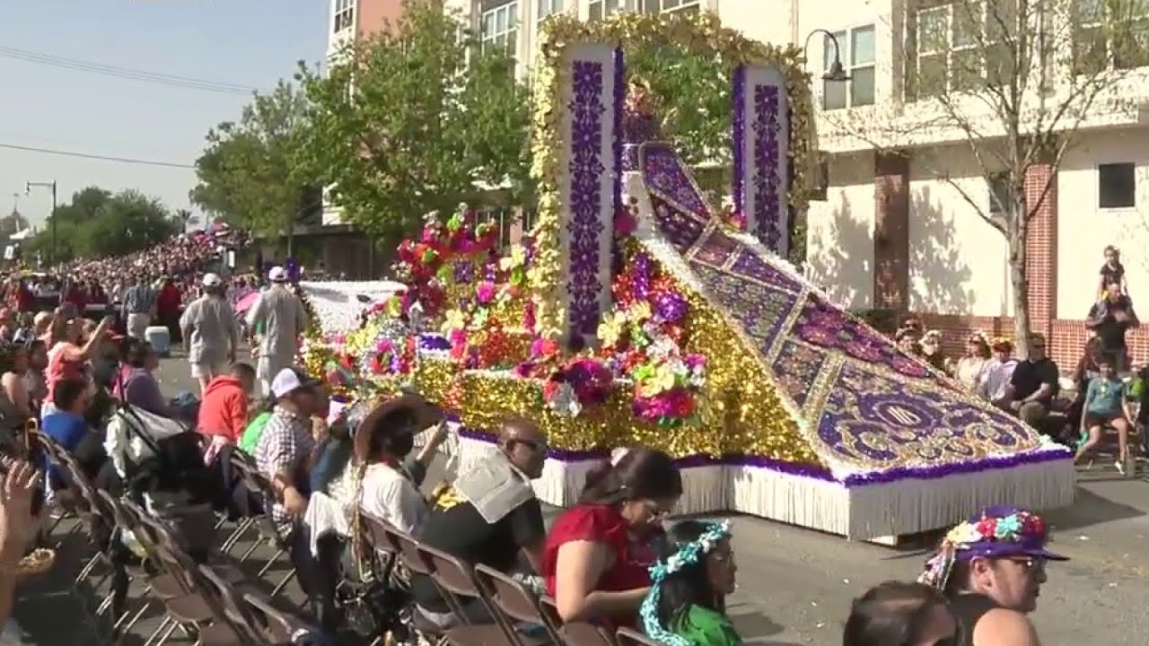 Thousands gather for return of Battle of Flowers Parade - YouTube