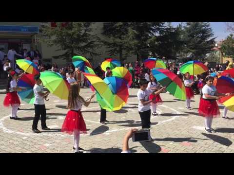 Şehit Koray Akoğuz İlköğretim Okulu 4-A Sınıfı 23 Nisa'n Şemsiye Dansı