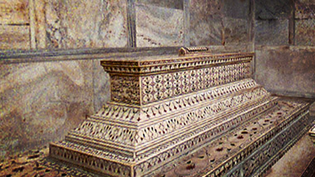 Hidden Secrets Of The Taj Mahal - YouTube