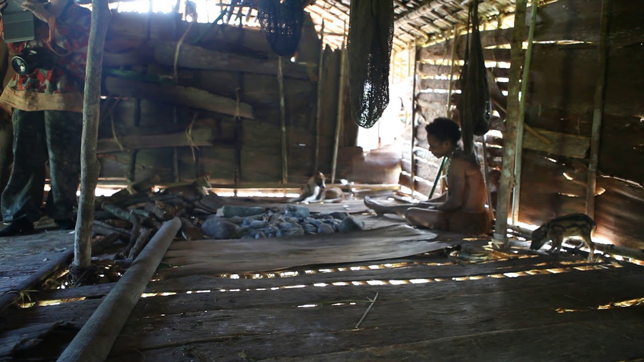 Papua. Korowai tribe. #33 - YouTube