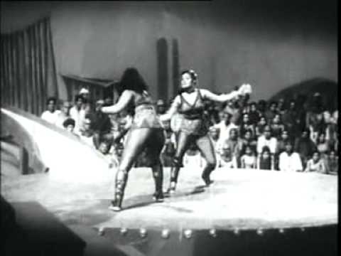 TRIP TO MOON-CATFIGHT-SWORD FIGHT.MPG - YouTube