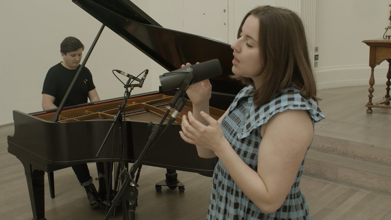 bexx - Hard To Love (Live Piano Version) - YouTube