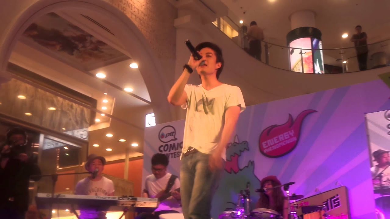 Golf Pichaya - Love Never Felt So Good - YouTube