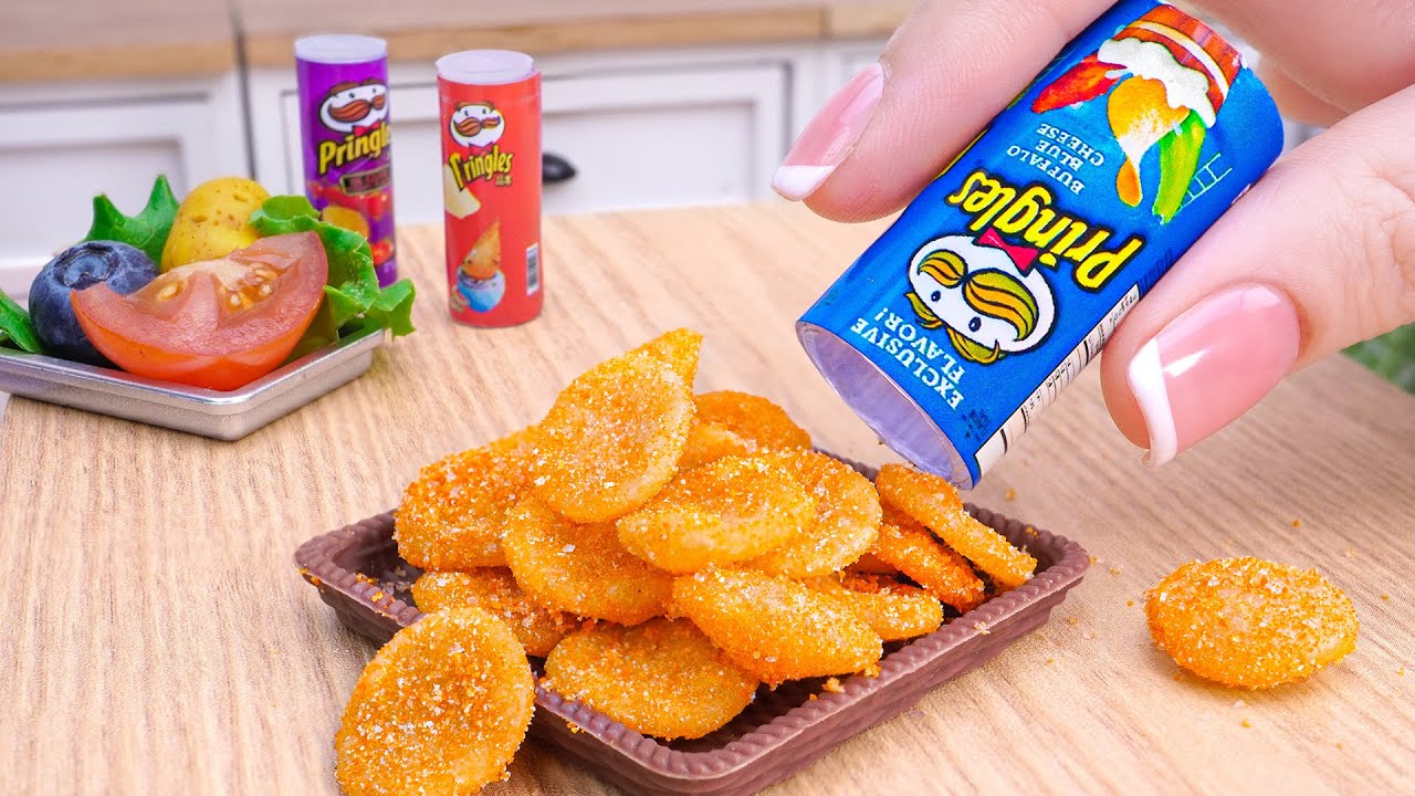 Homemade Miniature Pringles in REAL Tiny Kitchen | Crispy Potato Chips ...