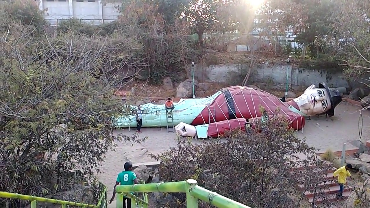 Gulliver's statue at Shilparamam, Hyderabad, India - YouTube