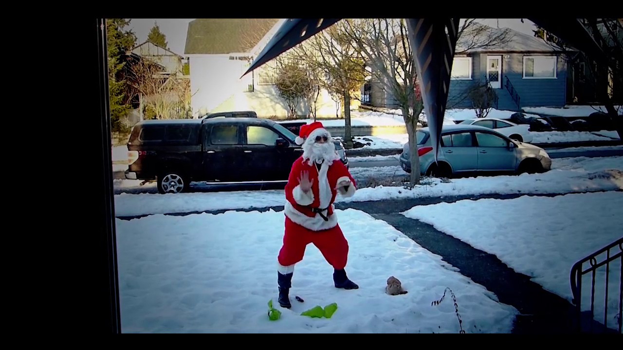 Santa Freakout! - YouTube