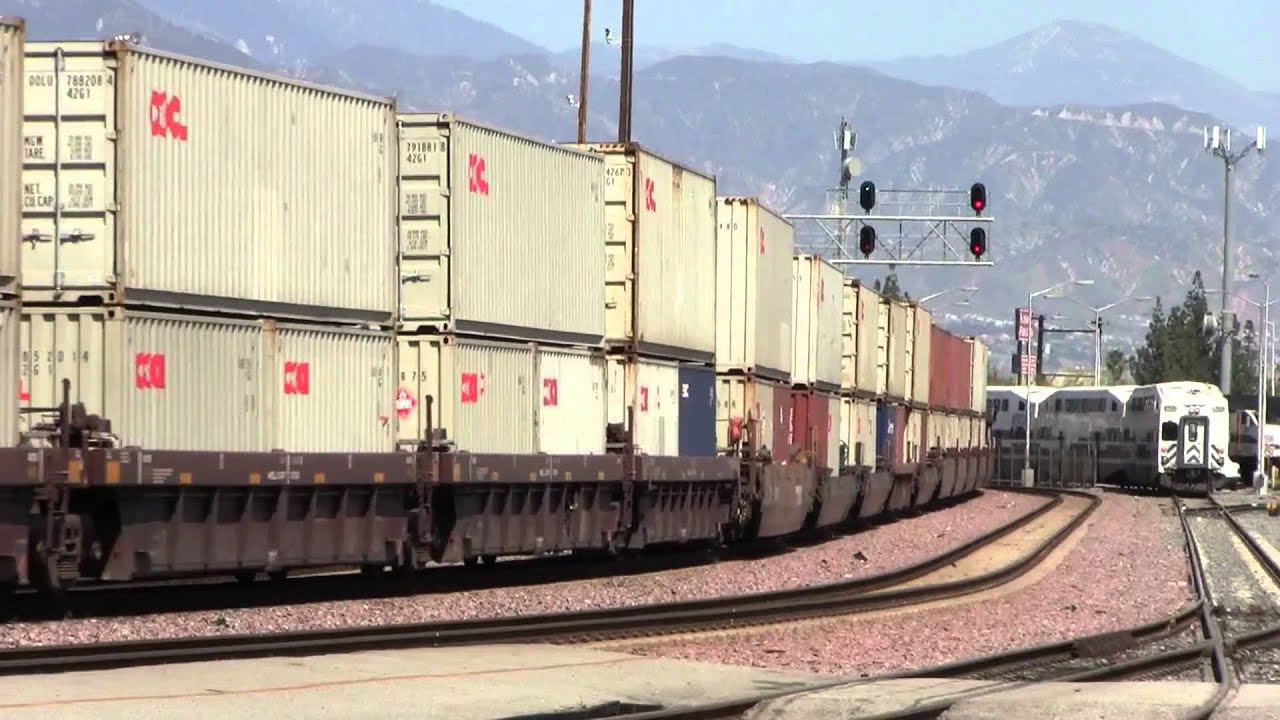 BNSF 7278 heading west through San Bernardino. - YouTube