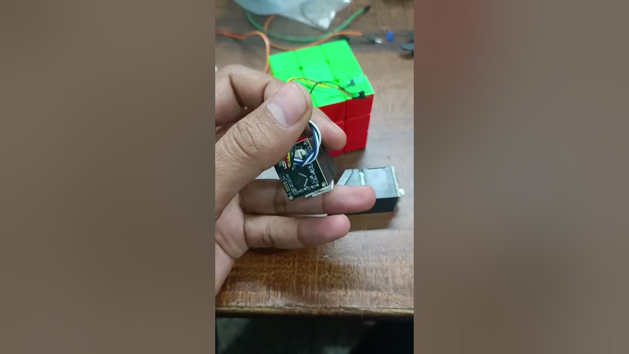 R307 vs R307S Did not find fingerprint sensor :( logic level difference - YouTube