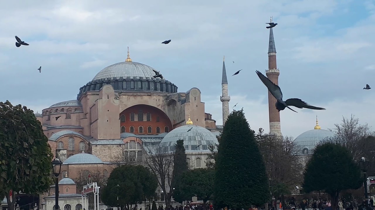 AYASOFYA CAMİ VE SULTAN AHMED CAMİ ARASINDA MUHTEŞEM EZAN DÜETİ - YouTube