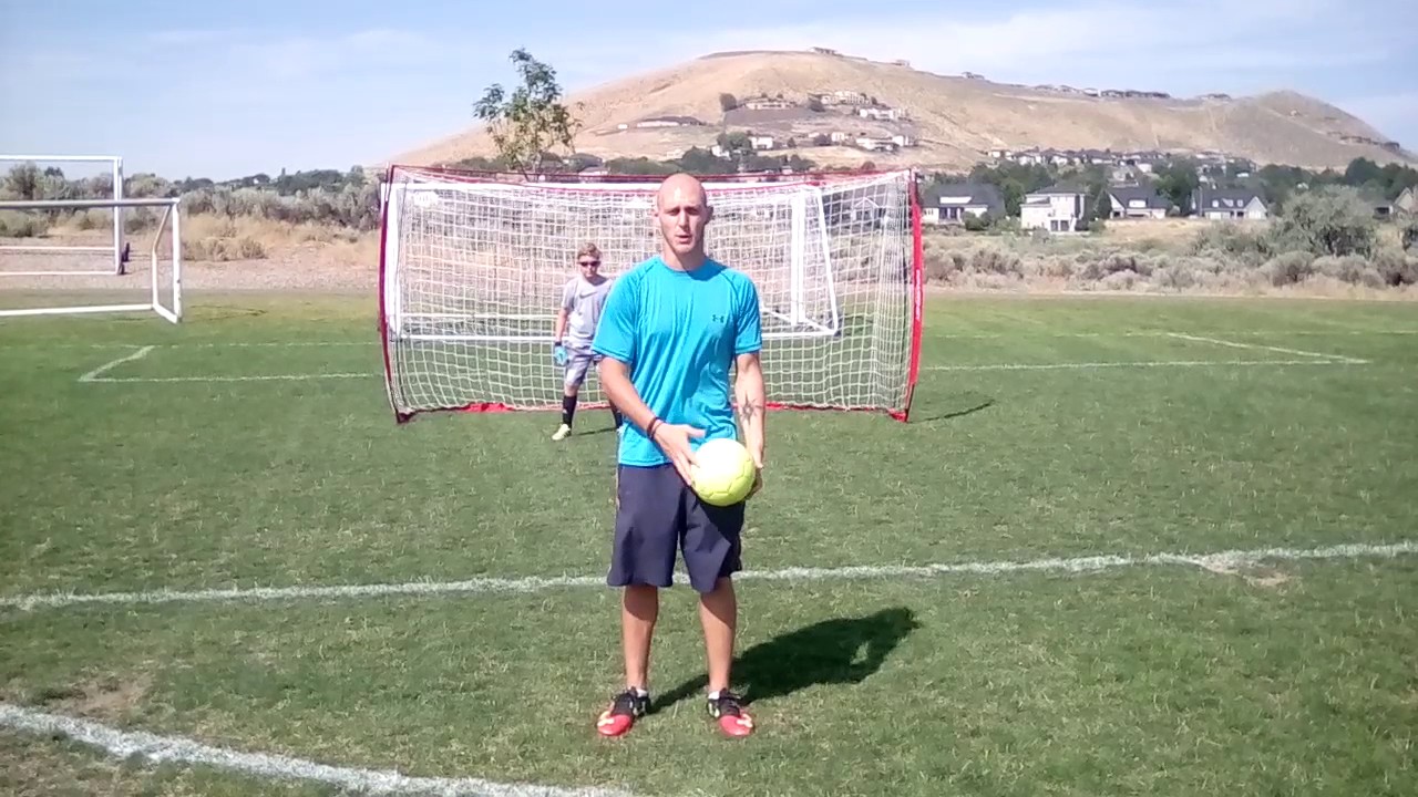 Goalie Training: Agility Zig Zag w/ a Catch - YouTube