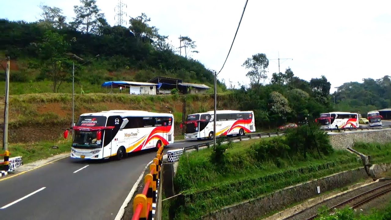 konovoi telolet basuri bus mega trans - YouTube