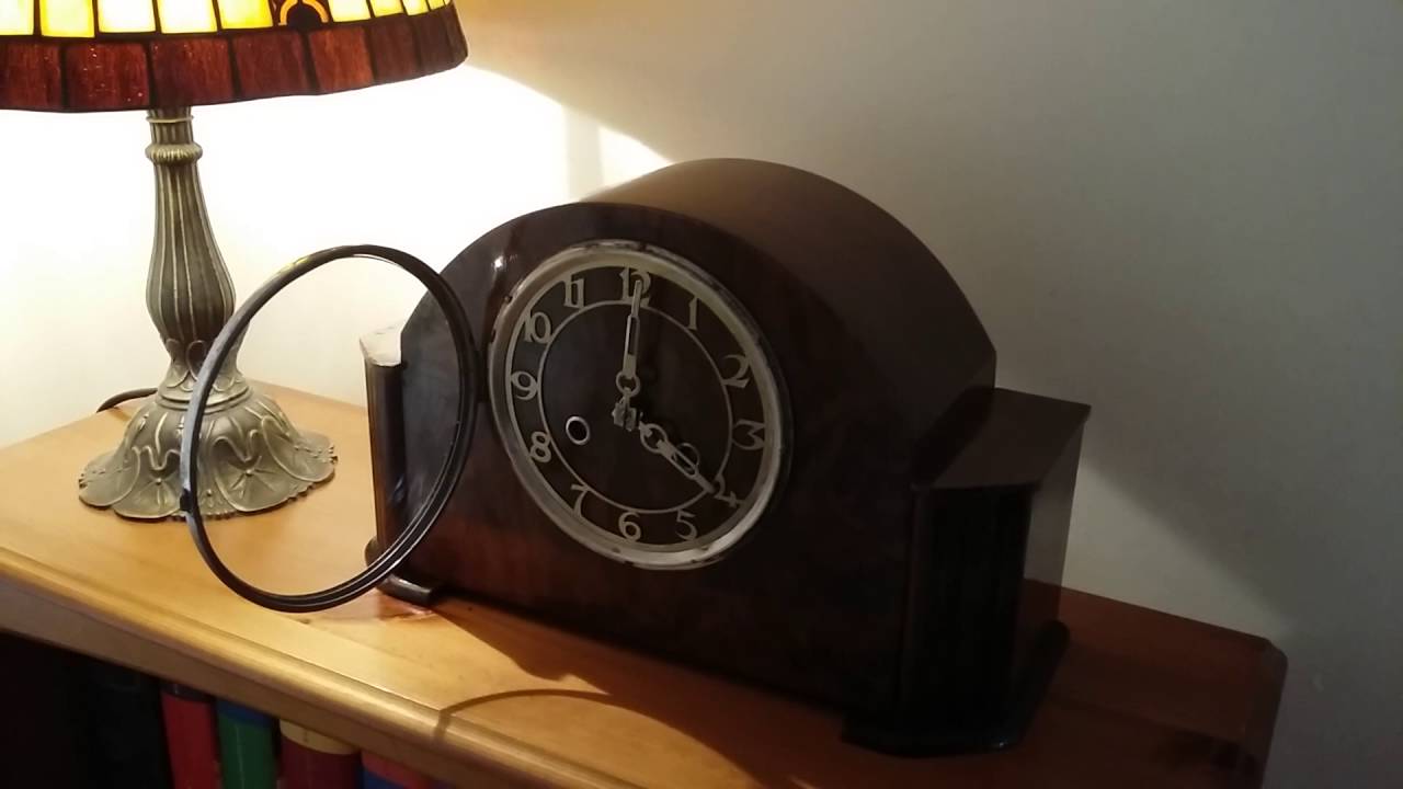 The Guildhall Clock - by Perivale - YouTube