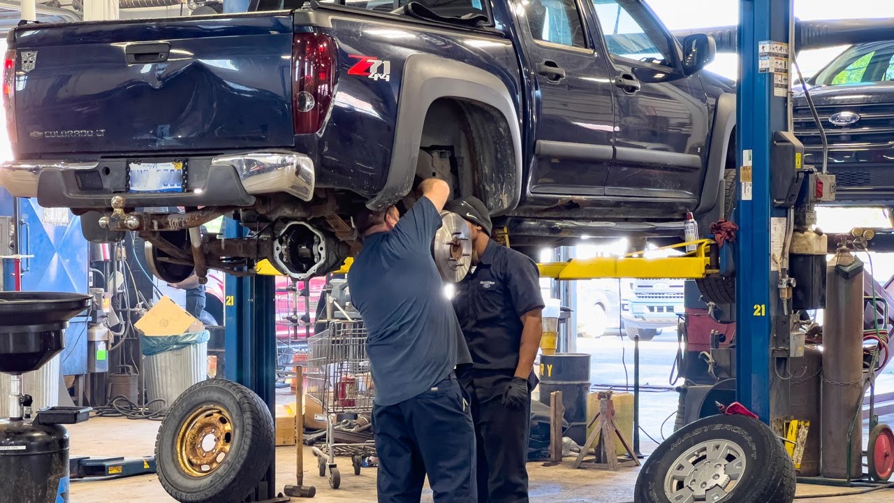 FIRST SHIFT - 10/10/2022: Report: Auto techs wanted - YouTube