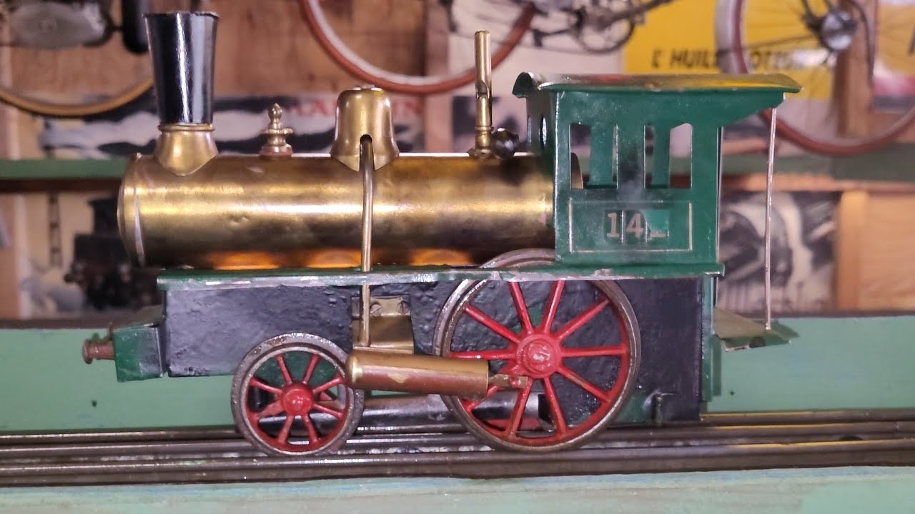 First test of my verry worn out Jean Schoenner live steam locomotive 1 ...