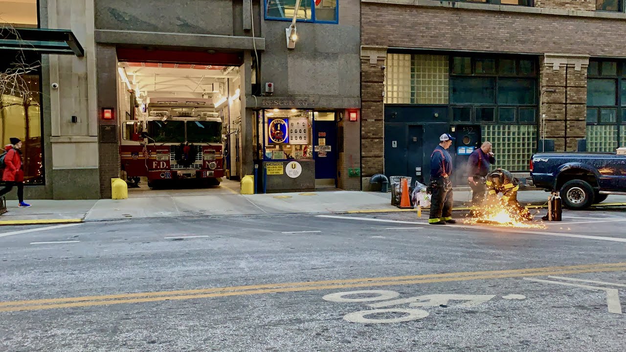 FDNY RESCUE 1 members running a drill outside of their Quarters in ...