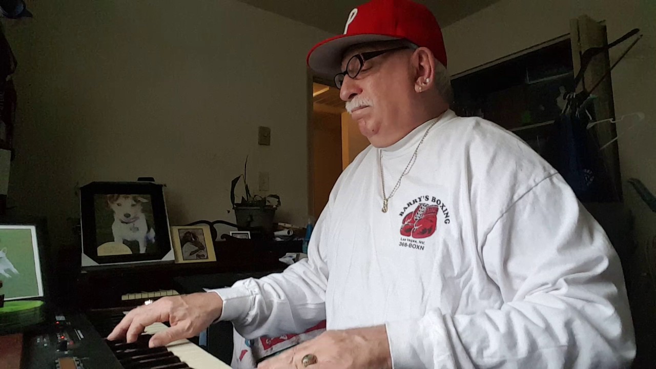Barry Stumpf just a Boxing coach having fun playingalong Hammond sk1 ...