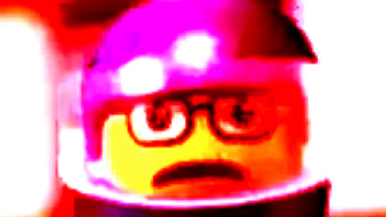 A MAN HAS FALLEN INTO THE VOID IN LEGO CITY - YouTube
