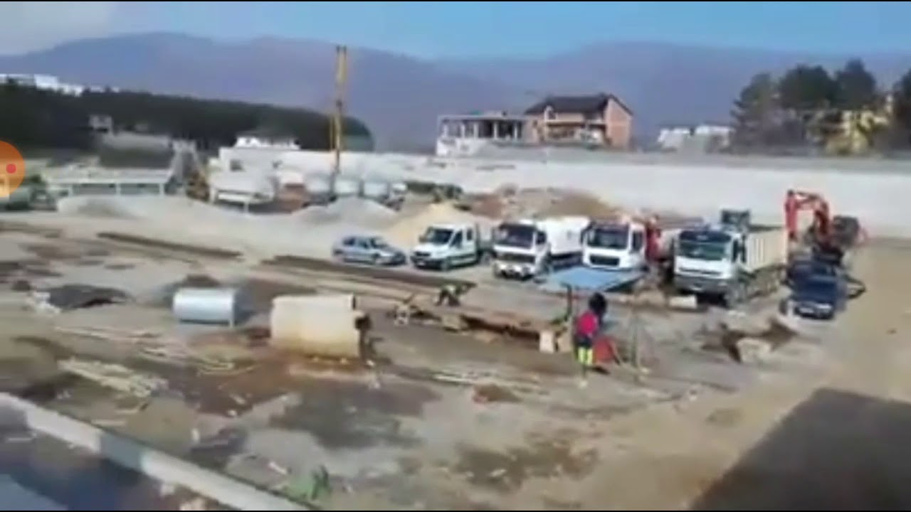 Stadiumi i ri i kukesit - YouTube