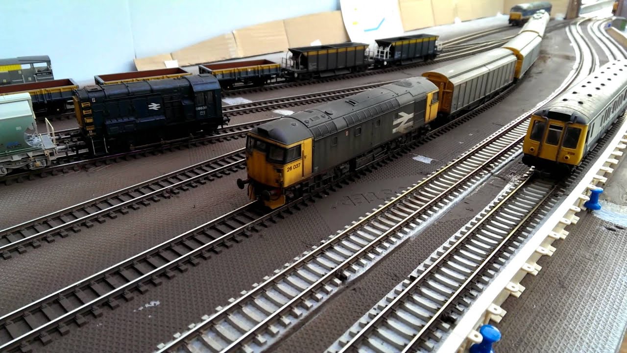 Class 26037 Tidworth - YouTube