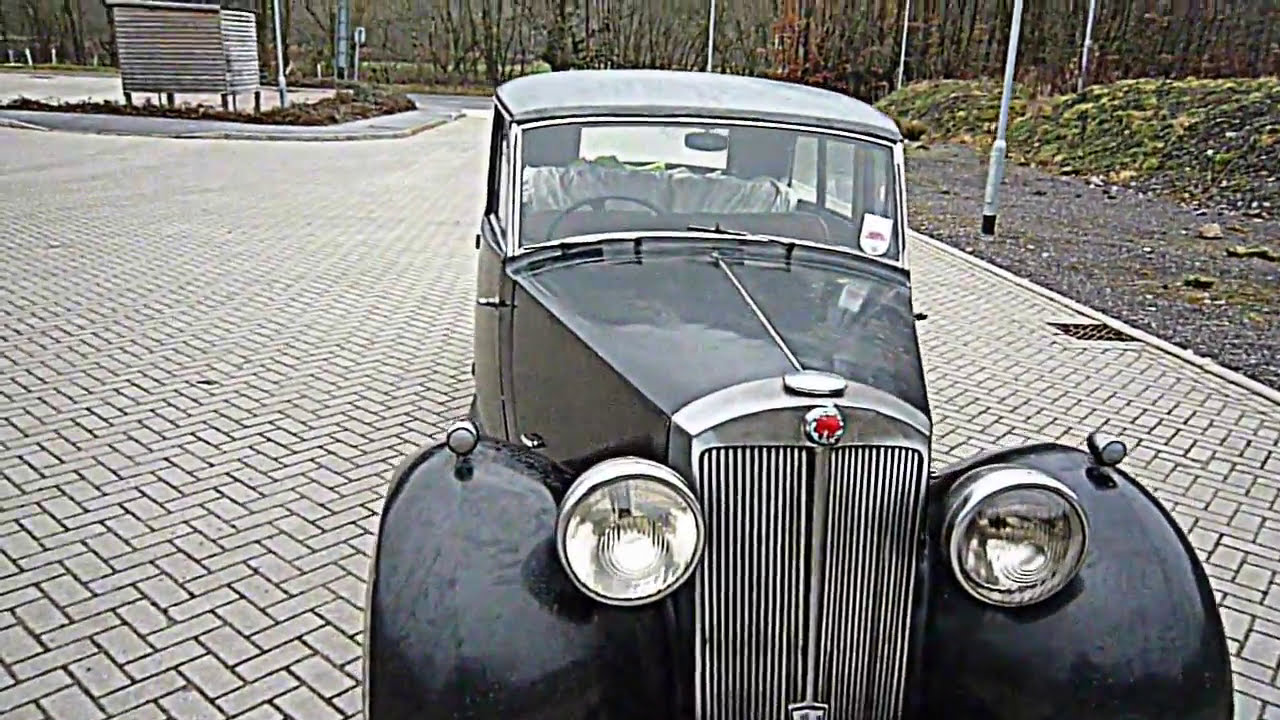 Triumph 1800 TD 1947 - YouTube