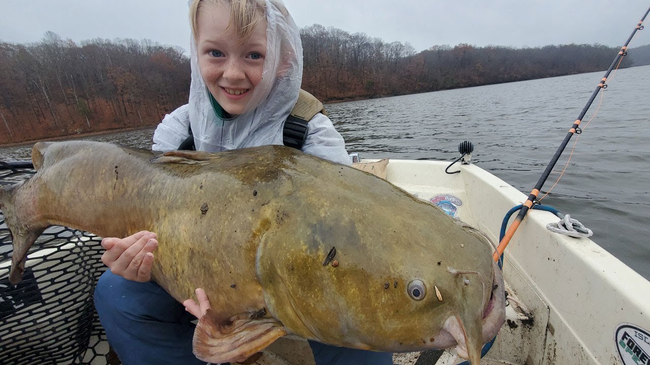 200lb 100 Kg Fishing Challenge 3 Days Catching Massive Catfish