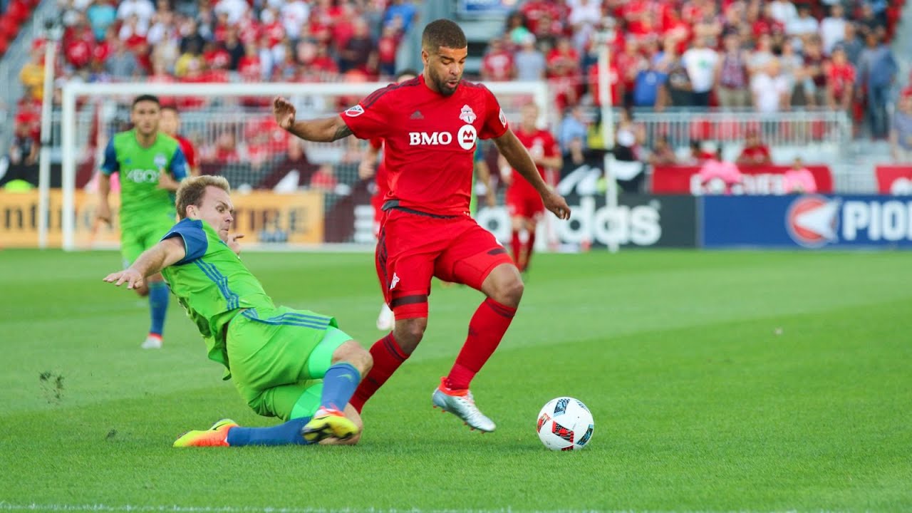 Jordan Hamilton talks about his season with Toronto FC - YouTube