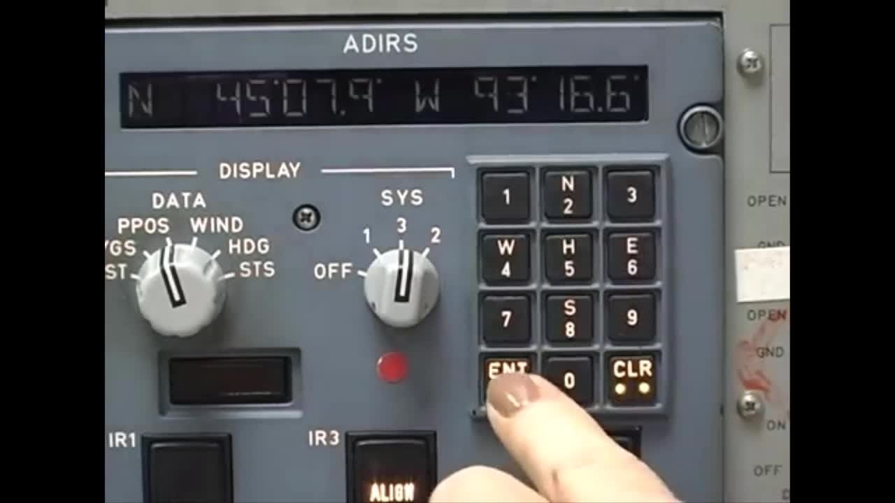 Airbus A320 ADIRU Alignment Procedures | Honeywell Aerospace - YouTube
