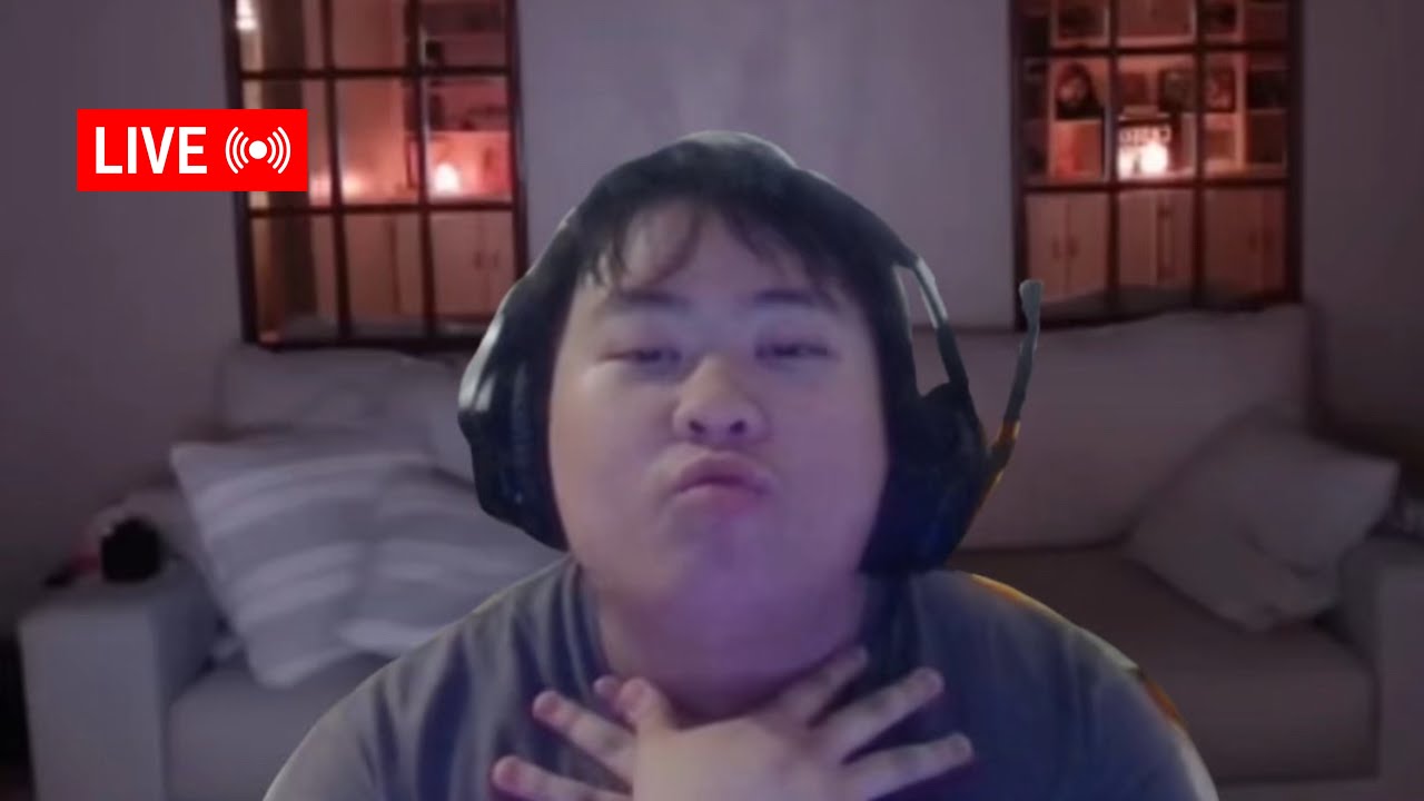 Just Chatting and playing BLOX FRUITS… doing raids and giveaway? - YouTube