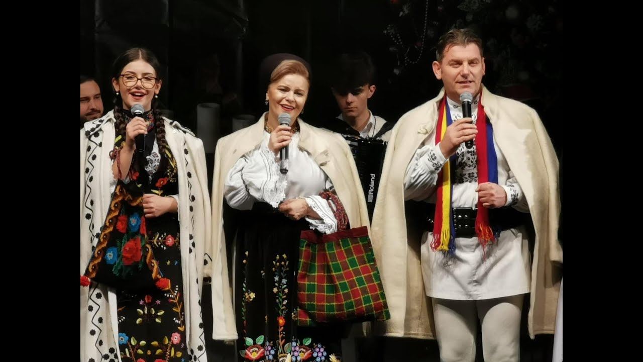 Ioana, Mihaela si Ciprian Istrate - La pomul Agramului 🌟 - YouTube