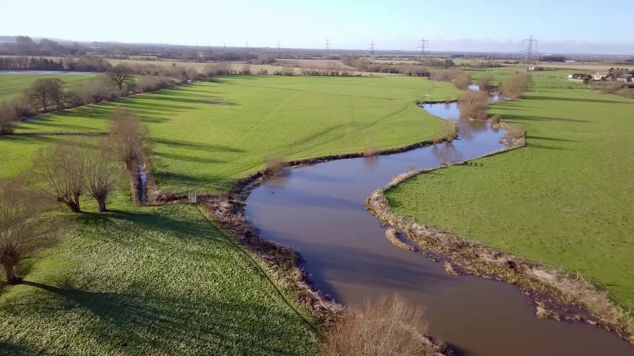 The River Thames at Old Shifford, Standlake, Oxfordshire. - YouTube