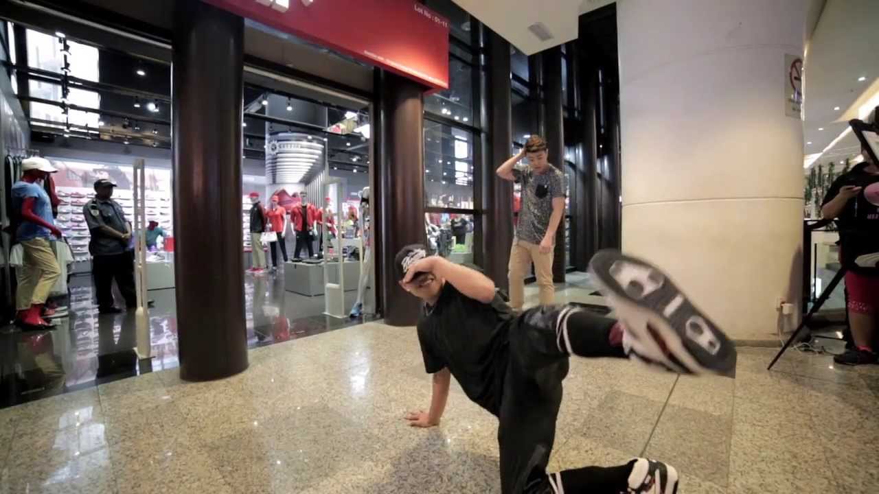 Jackson Boogie J vs B-Boy Khenobu - PUMA Battle #ForTheStreet (Round 1 ...