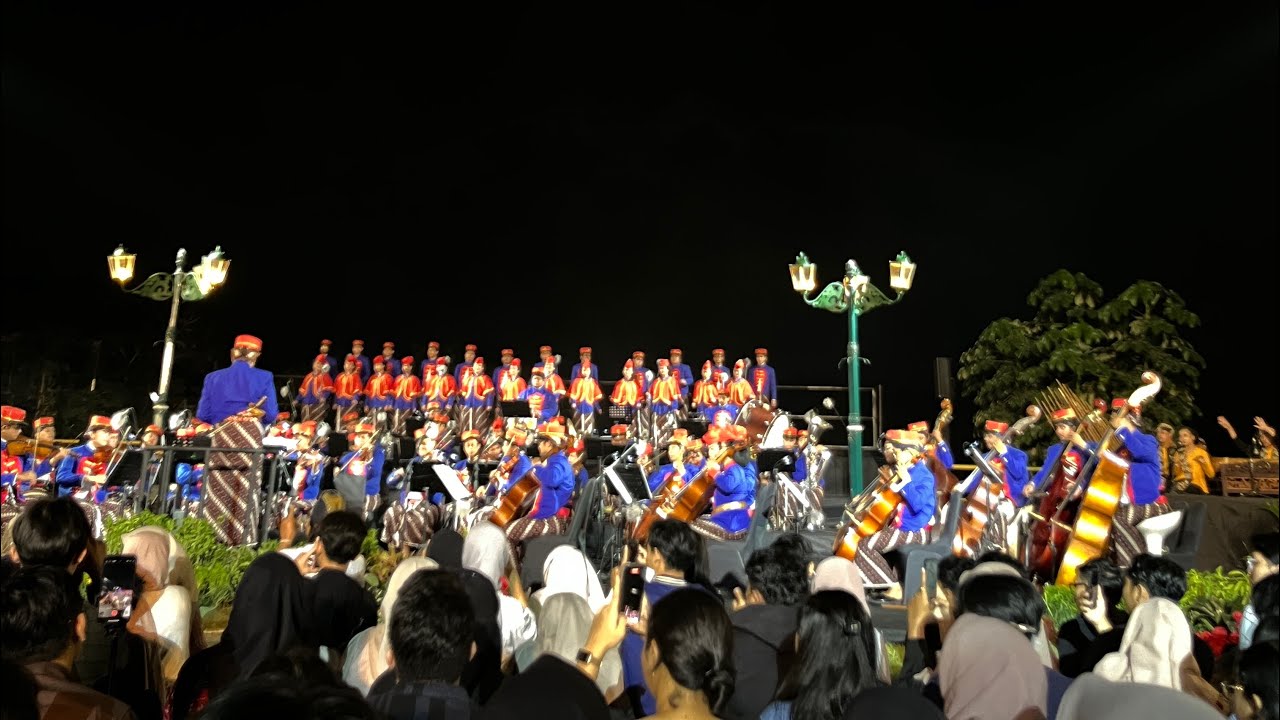 Tanjung Perak - Yogyakarta Royal Orchestra ft Brian Prasetyoadi & Win ...