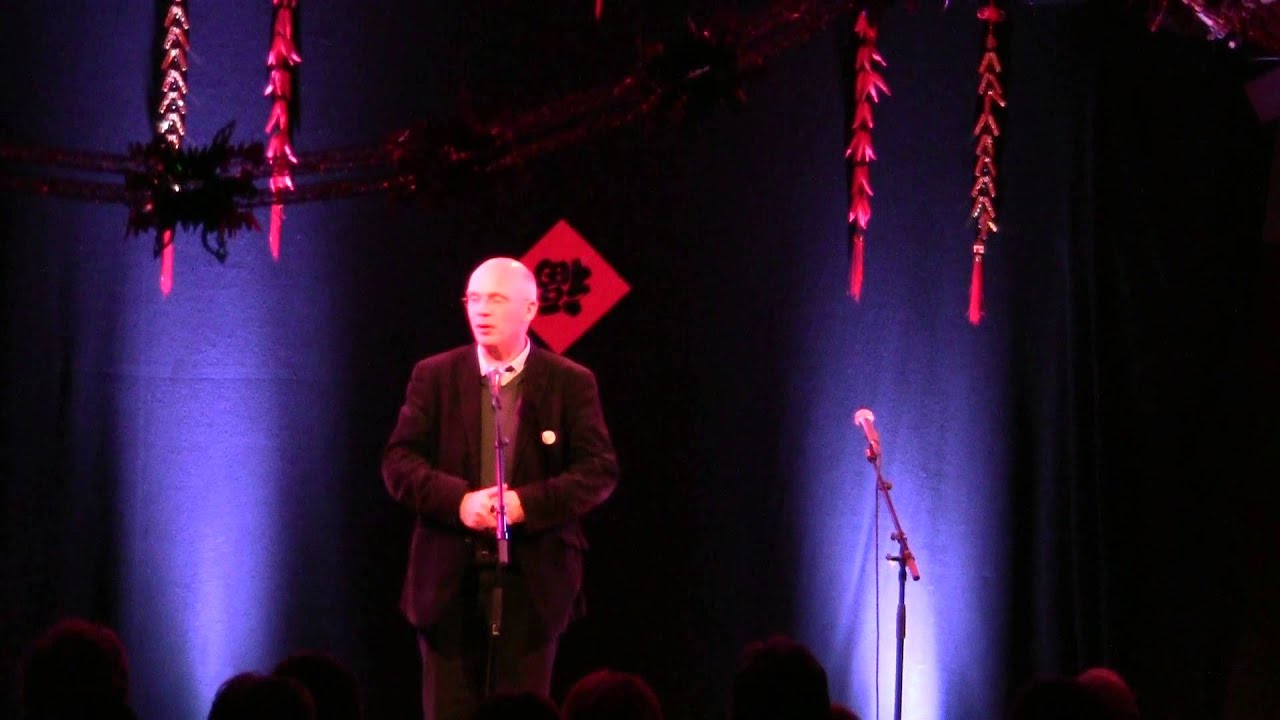 2013新鲁汶大学蛇年春晚之Benoit Macq教授讲话.mpeg - YouTube