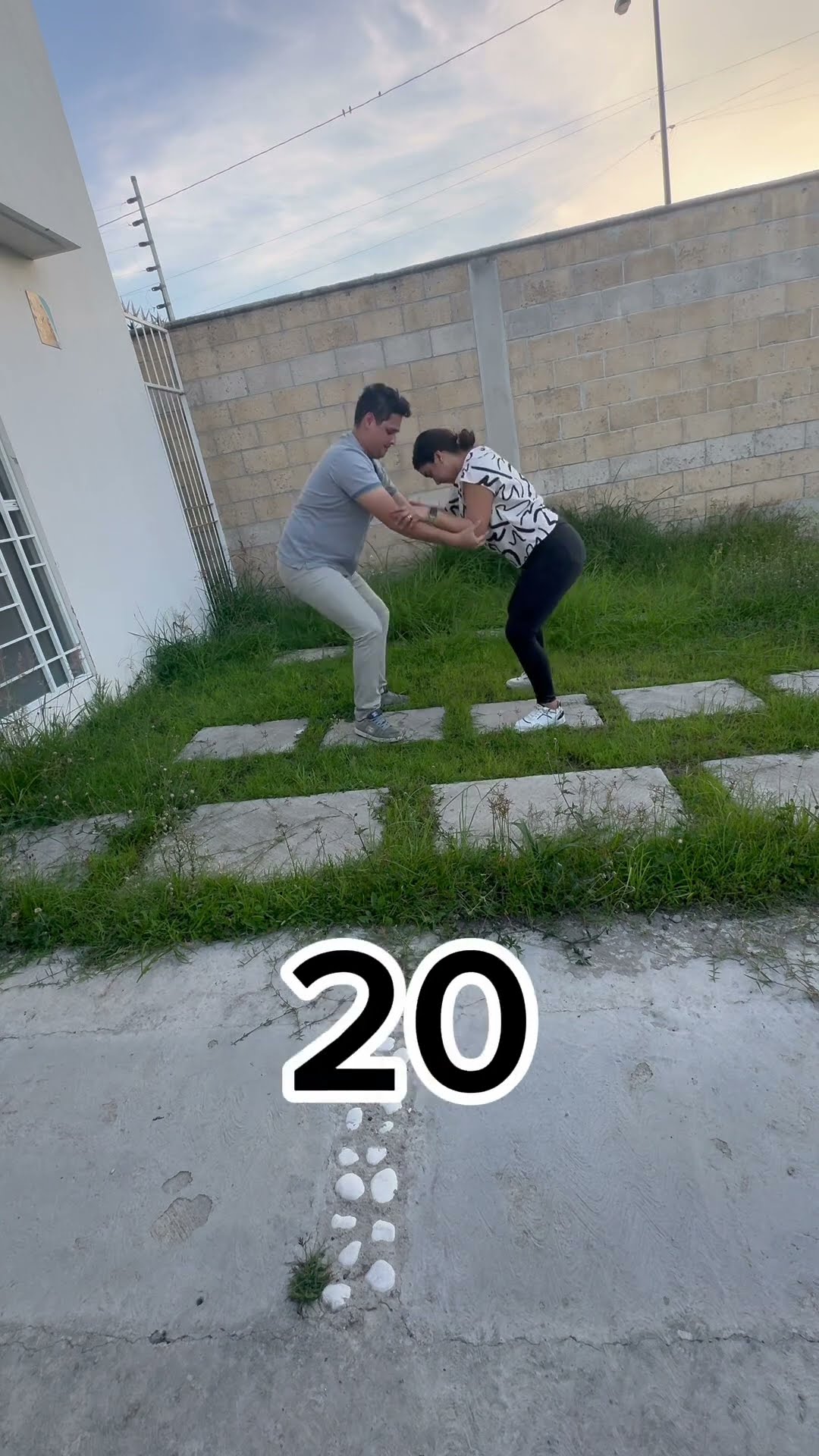 Día 46/100 #shorts #viral #reto #parejas #goals #couple #gym #bolitos # ...