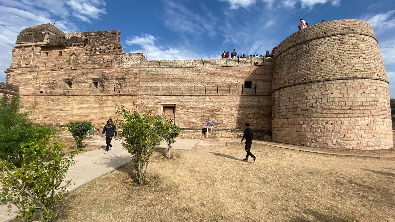 Chanderi Fort trip road trip Rajendra pal Rajghat dam - YouTube